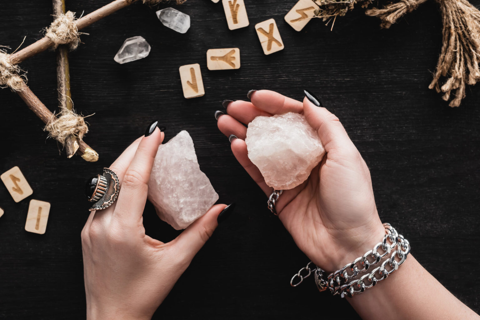 5 Crystals for Samhain & Halloween To Use In Ritual